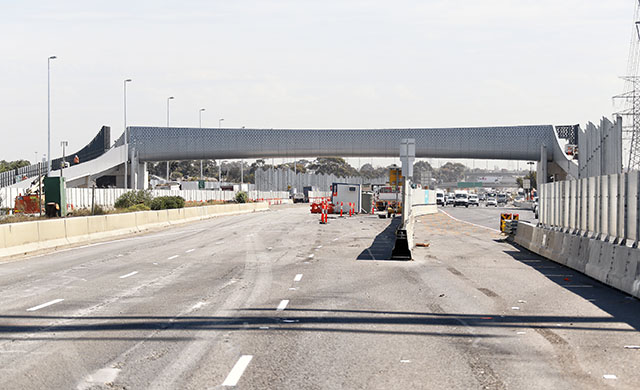 WEST GATE FREEWAY WIDENING WORKS REACH HALFWAY POINT - The Westsider